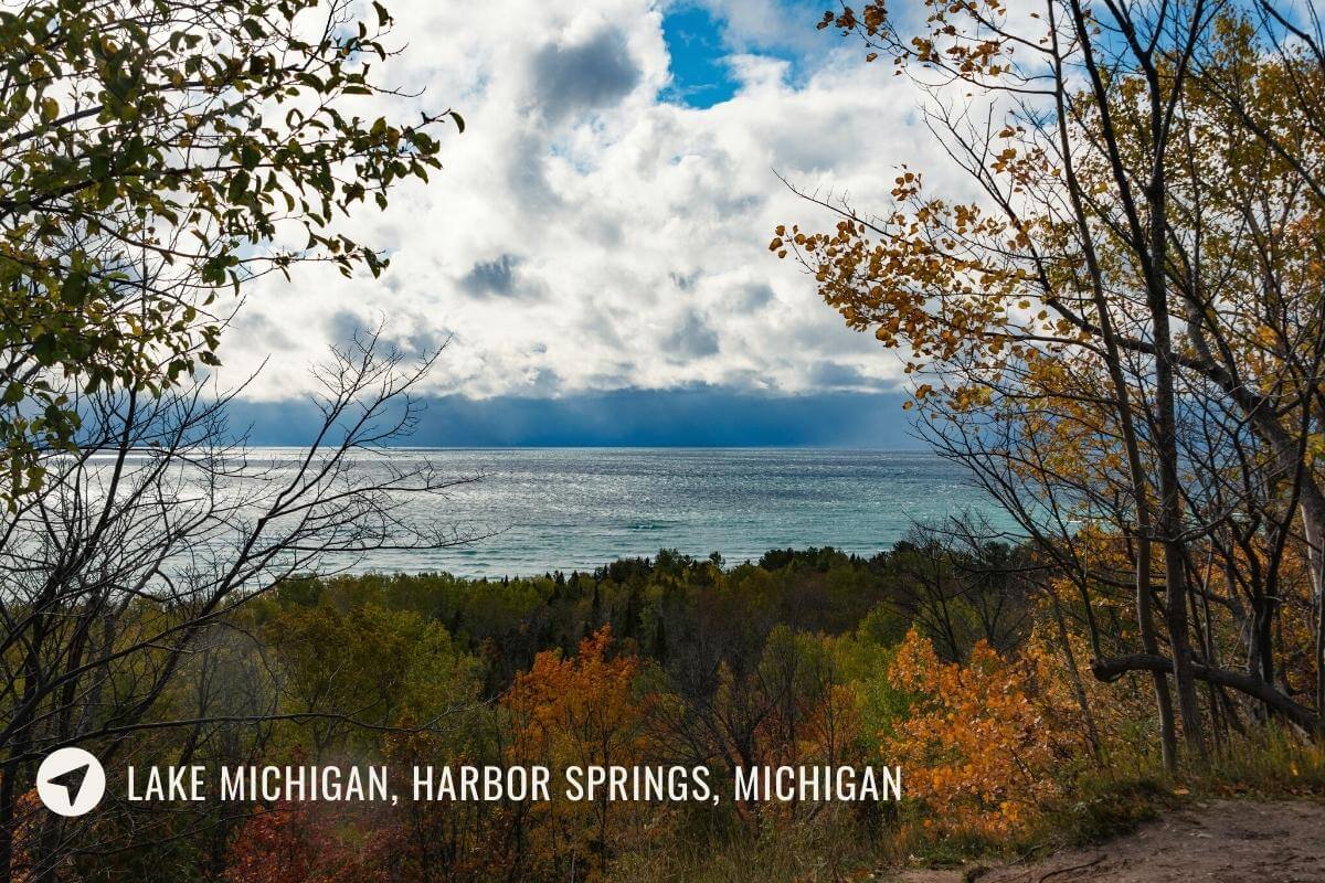 6 Breathtaking Scenic Drives in Michigan