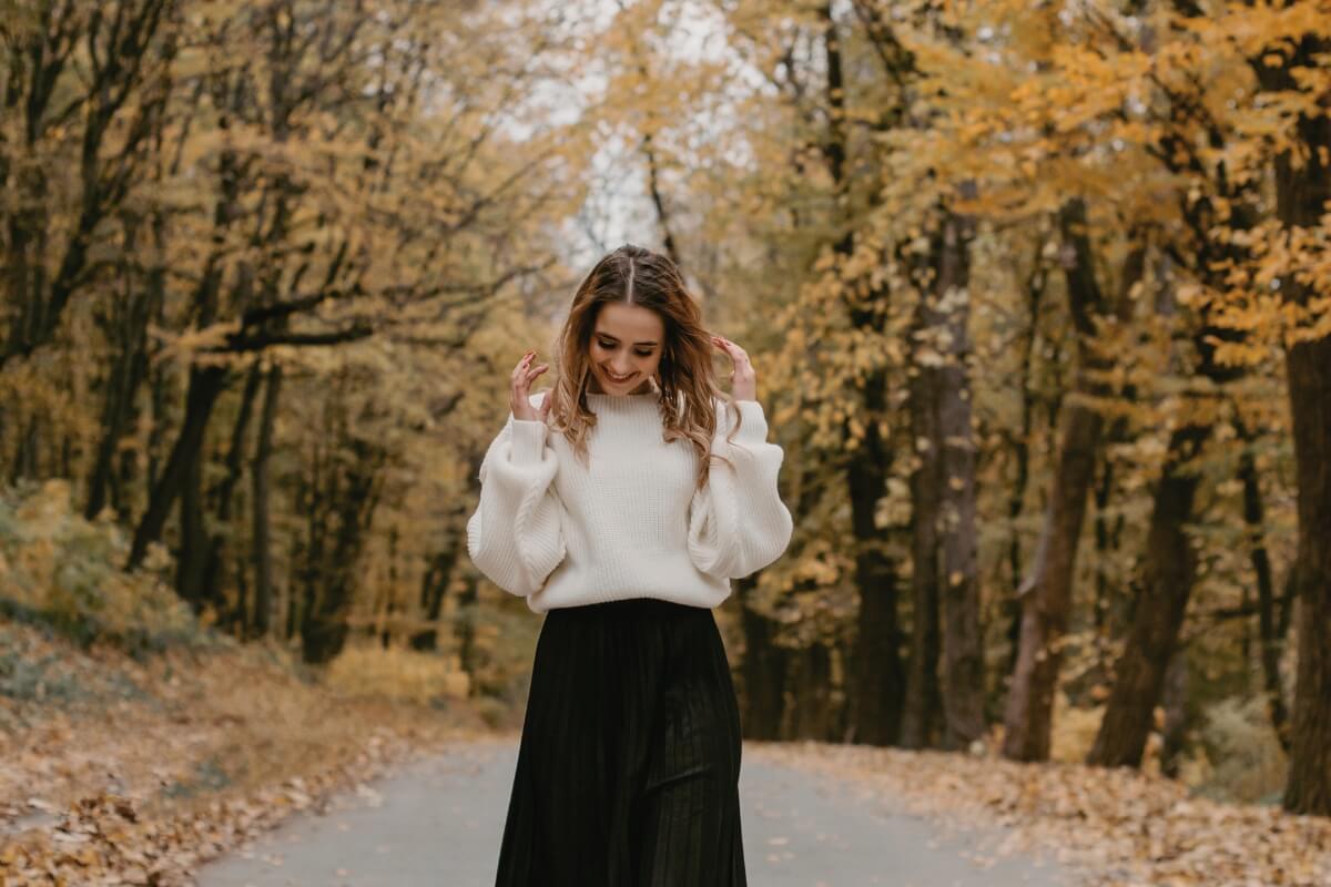 10 Cozy and Stylish Fall Outfits for Your Next Road Trip Adventure